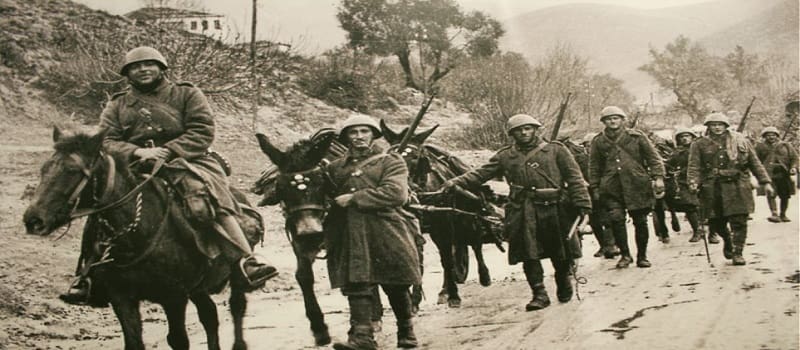 Γιατί οι Ελληνες αφέθηκαν να πολεμούνε μόνοι;